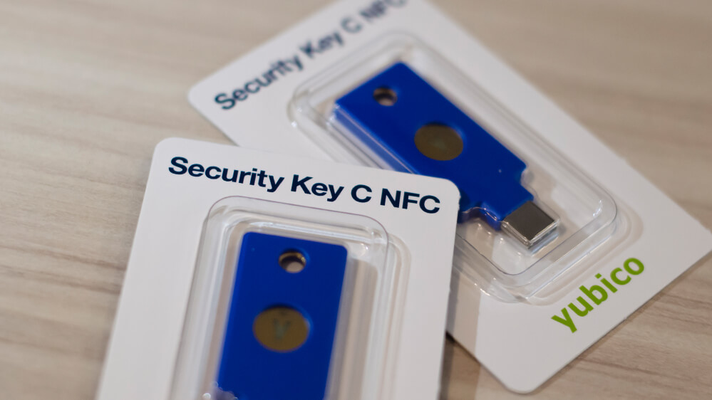 Yubico Security Key C NFC - Хардуерен ключ за 2FA